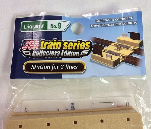 USA Train Series Collectors Edition Diorama No. 9 - Station for 2 Lines ...
