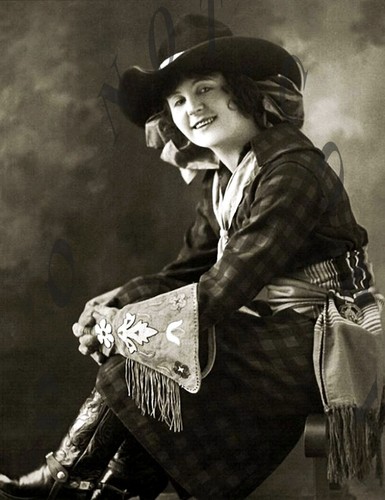 ANTIQUE WESTERN REPRODUCTION 8X10 PHOTOGRAPH PRINT OF PRETTY COWGIRL | eBay