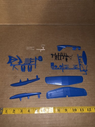 Vintage Lot Of Plastic Model Plane Parts And Pieces (Lot P289) | eBay