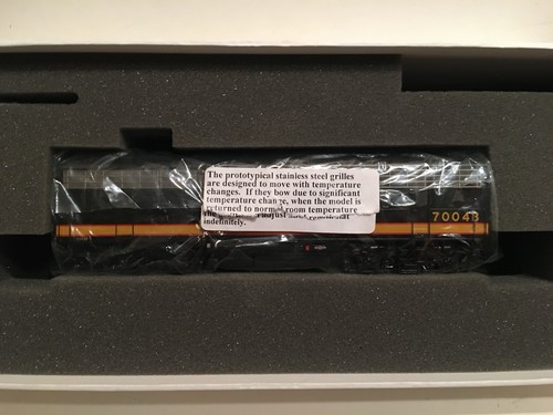 HO Athearn Genesis G32021B Northern Pacific F9B Locomotive NP #7004-B ...