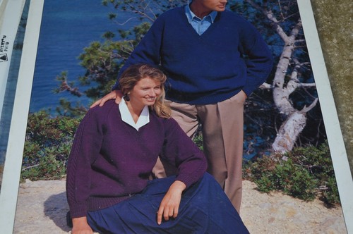 Sirdar Knitting Pattern 9858 Wash N Wear Crepe DK V-Neck Sweater 26-48 ...