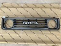 5310160590 Genuine Toyota GRILLE SUB-ASSY, RADIATOR 53101-60590 | eBay