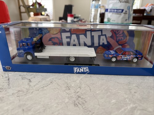 M2 Machines CHASE Fanta Hauler 1990 Ford C-8000 & 1990 Ford Mustang GT ...