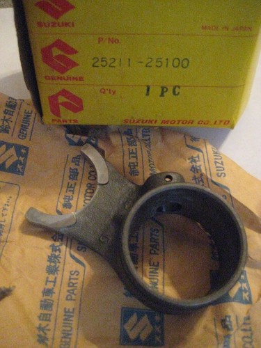 SUZUKI TC90/TC100 GEAR SHIFT FORK #1 NOS! | eBay