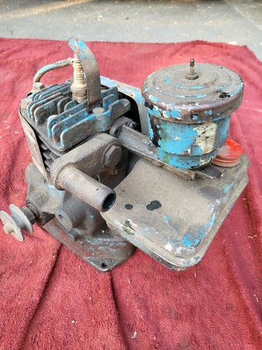 Vintage 1950 Briggs & Stratton CAST motor model 5S Small Gas ENGINE ...