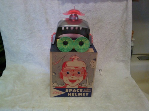 BANNER TOYS VINTAGE ORIGINAL SPACE HELMET & GLASSES MINT IN BOX SUPER ...
