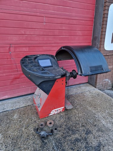 Snap On Sun SWB 340L Electric Computer Wheel Balancer Garage Workshop ...