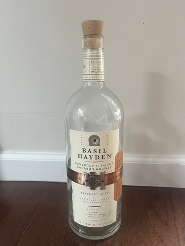 BASIL HAYDEN SMALL BATCH KENTUCKY STRAIGHT BOURBON WHISKEY BOTTLE W ...