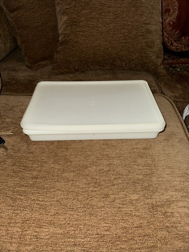 VINTAGE TUPPERWARE WHITE RECTANGLE STORAGE CONTAINER #795 WITH LID 11 ...