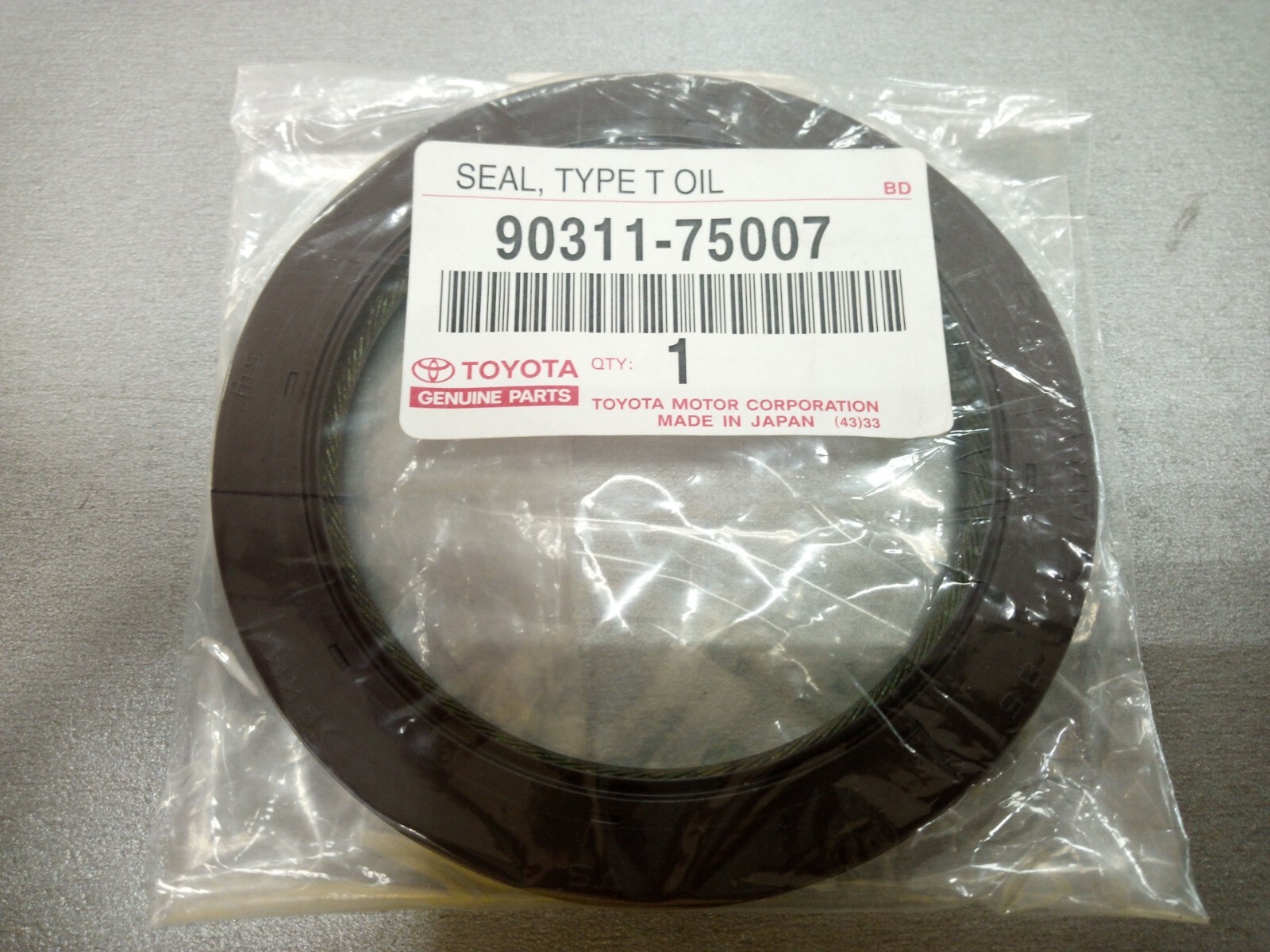 9031192008 Genuine Toyota SEAL, ENGINE REAR OIL 90311-92008 | eBay