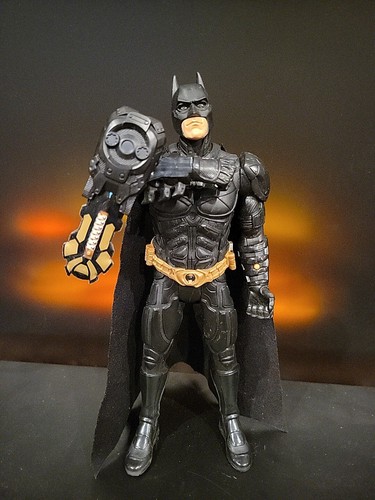 Batman the Dark Knigth action Figure 11" w/ Press button to signal the ...