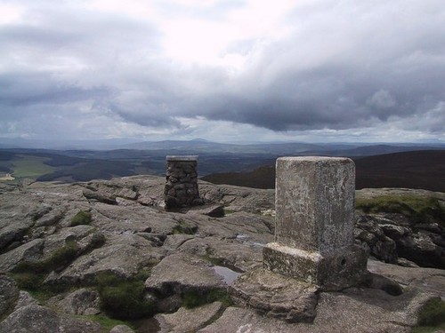 Photo 6x4 Summit Indicator and Trig Point on Mither Tap Kirkton of Oyne ...