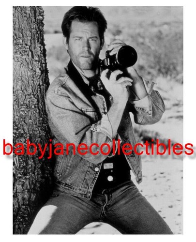 BRIAN KERWIN HANDSOME ACTOR POSED WITH CAMERA photo (1107) | eBay