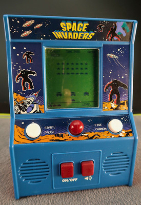 Space Invaders Tiger (1981) Retro Handheld Games