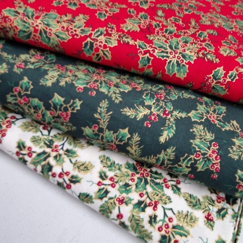 Holly 100% Cotton Christmas Fabric Xmas Sewing Craft Red Green Material ...