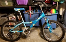 Trek MT 60-Childrens Mountain Bicycle-20 Inch-6 Speed-Lightly Used-Garaged