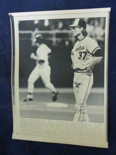 1988 Bill Scherrer gives up HR to Tim Laud MLB Vintage Wire Press Photo ...