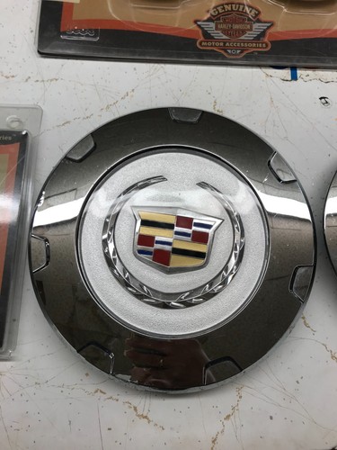 08-09 Cadillac Escalade Center Wheel Cover Used OEM Part # 9597355 ...