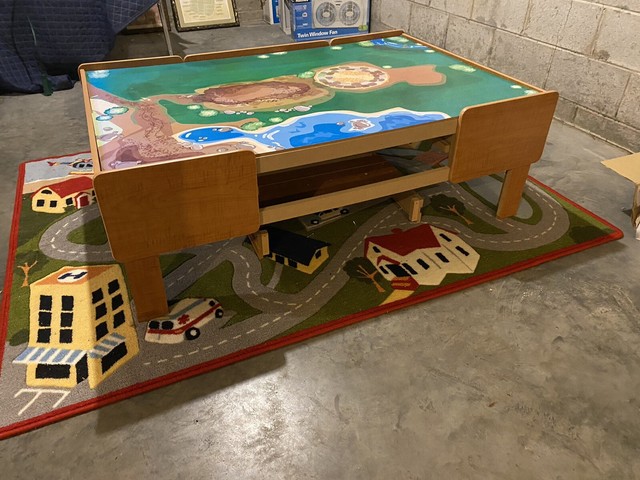 Imaginarium City Central Train Table