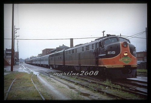 (MZ) DUPE TRAIN SLIDE ILLINOIS CENTRAL (IC) 4040 W/ TRAIN (DARK IMAGE ...