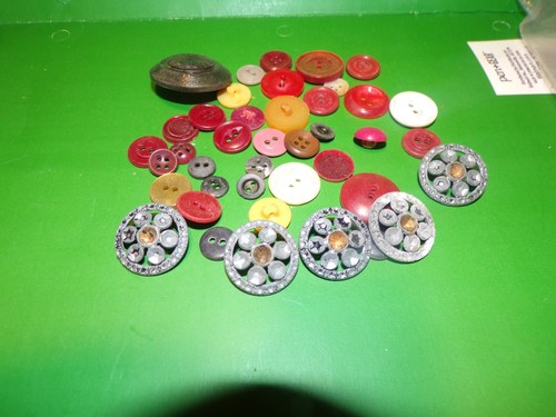 Lot Of Vintage Unique Buttons Mix Metal Plastic Large Small Gorgeous ...