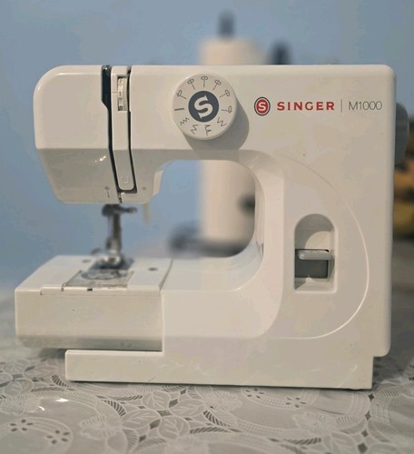 SINGER M3300 Sewing Machine With 23 Built-in Stitches 37431886651| eBay
