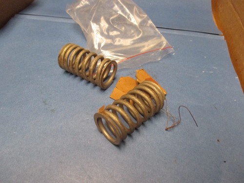 engine valve springs(2)new,N.O.S.1933-1940 dodge+plymouth 6 cyl.626585 ...