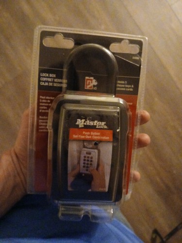 NEW Master Lock 5422D Lock Box Combination Push Button Portable Key ...