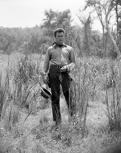 Clint Eastwood as Rowdy Yates for the TV western Rawhide June 22 1- Old ...