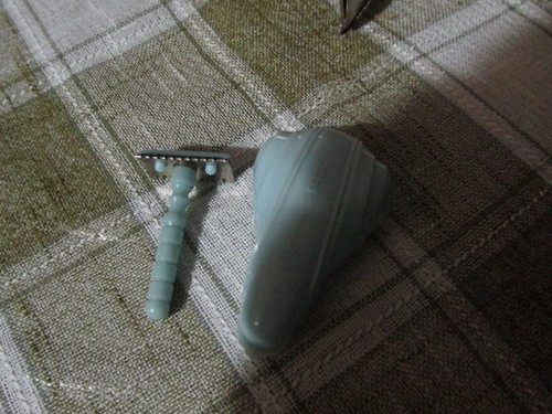 Vintage Blue Kewtie Safety Razor With Case | eBay