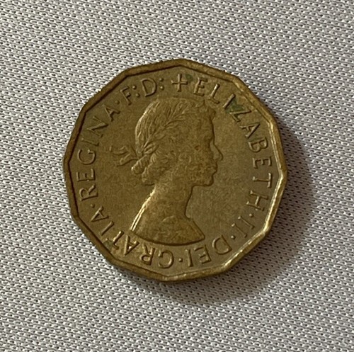 1967 UK Great Britain 3 Pence Thruppence Thrupenny Queen Elizabeth II ...