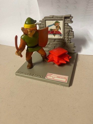 Legend Of Zelda: Trap Attacks Link Hasbro Trophy Figure Only 1988 ...