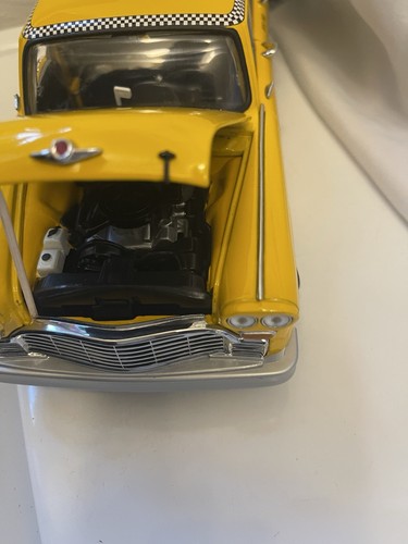 Sun Star 1981 Checker A11 New York City Checker Cab Taxi Model Car 1/18 ...