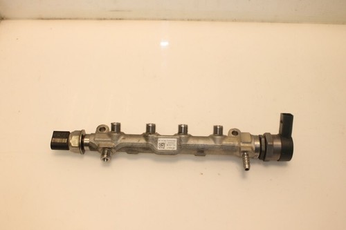 INJECTION RAIL Volkswagen Golf Sportsvan (AUVS) 2014 04L905054 ...