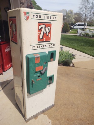 7 Up Vending Machine for sale | eBay