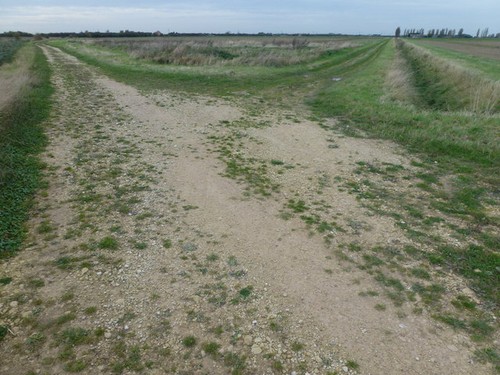 Photo A2 Turn right for Bleak House Farm Scrane End Farmland tracks on ...