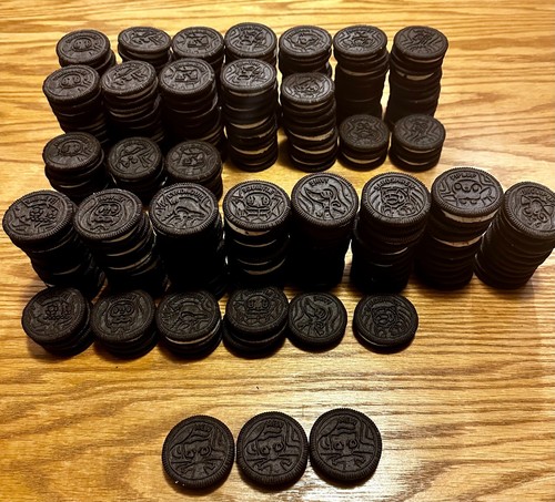 Pokemon Oreo Collection - *ALL CHARACTERS* + *3 RARE MEW* (145 Cookies ...