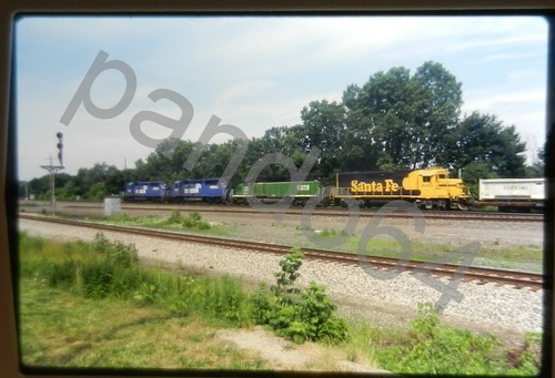 RR Train Slide ATSF Santa Fe #3669 EMD GP39-2 DIESEL LOCOMOTIVE ~ HB19 ...