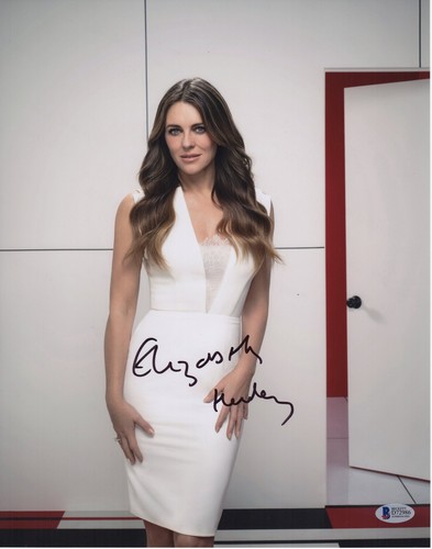 ELIZABETH HURLEY SIGNED PHOTO 11X14 AUSTIN POWERS AUTOGRAPH THE ROYALS ...