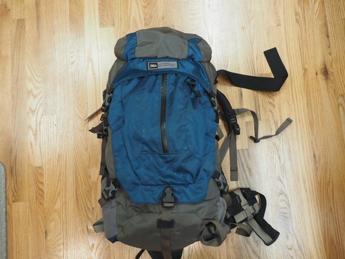 REI Venus Women's Backpack - Size Small S | eBay