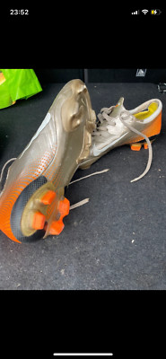 Nike R9 Football Boots for sale | eBay