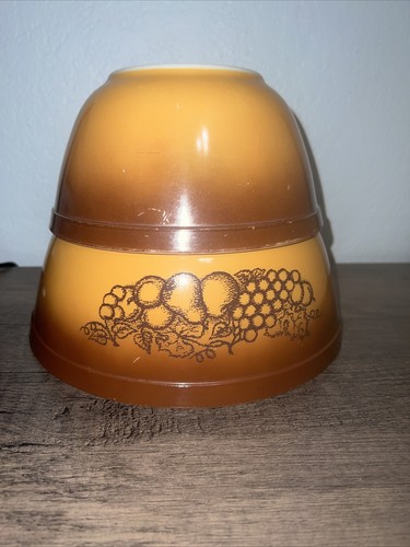 VTG Pyrex Old Orchard Fruit Design 2 Nesting Mixing Bowls Brown # 402 ...