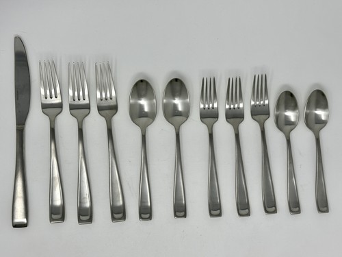 Oneida Satin Moda 11 Piece Fine Flatware Set Frosted Pattern | eBay