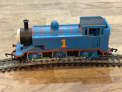 Hornby Thomas and Friends in Oo Gauge Model Railway Locomotives for ...