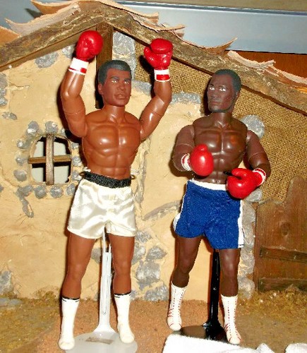1/6 Kenner Starting Lineup Boxing Legends Muhammad Ali Vs Joe Frazier ...