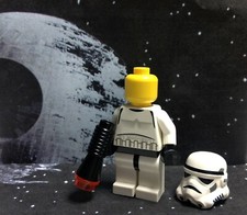 LEGO Sets with Minifigure sw036 Stormtrooper (Yellow Head)
