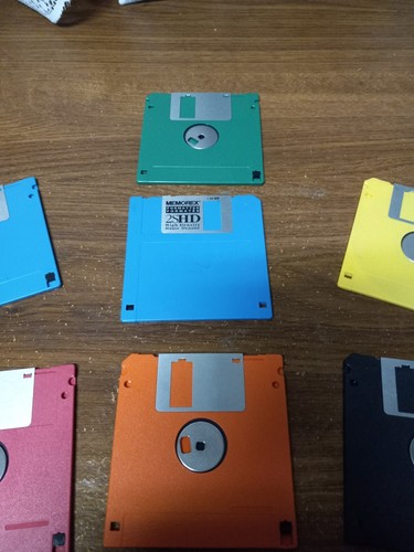 Floppy disk 1.44MB 2SHD (High Density) (blue, green, red, orange ...