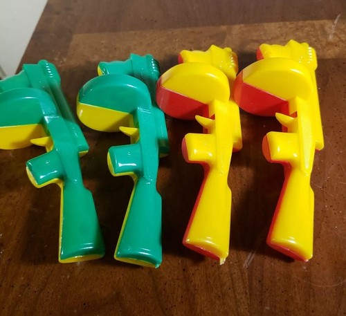 4 Vintage Hard Plastic Clacker Toy Lional Machine Tommy Gun Toy 6.5 ...