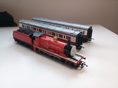 Hornby Thomas and Friends in Oo Gauge Model Railway Locomotives for ...