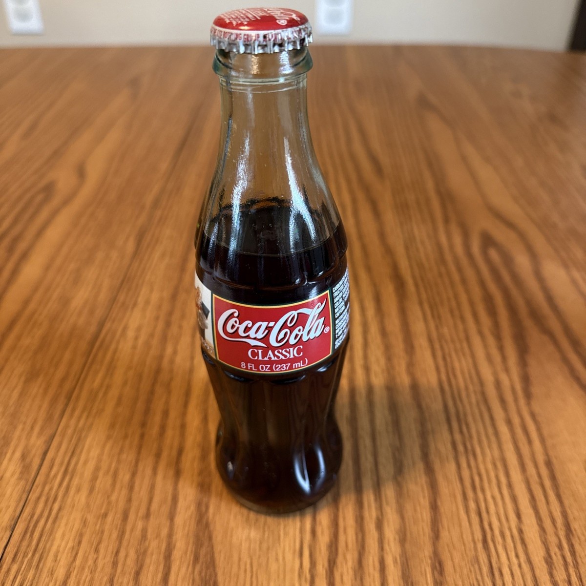 Garrafa De Coca Cola De Vidro Aberta The Coca Cola Company Fizzy
